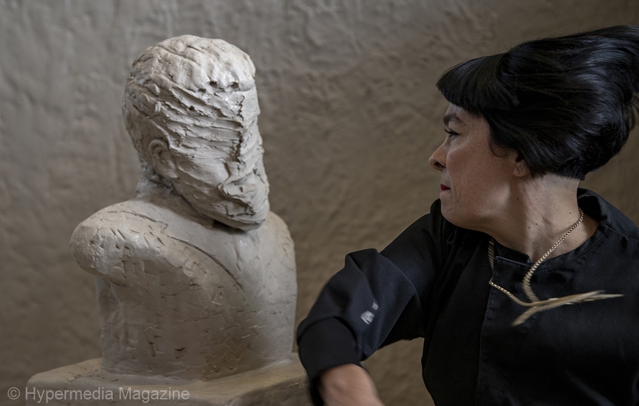 Deborah Castillo: profunda Profunda - Ray Veiro